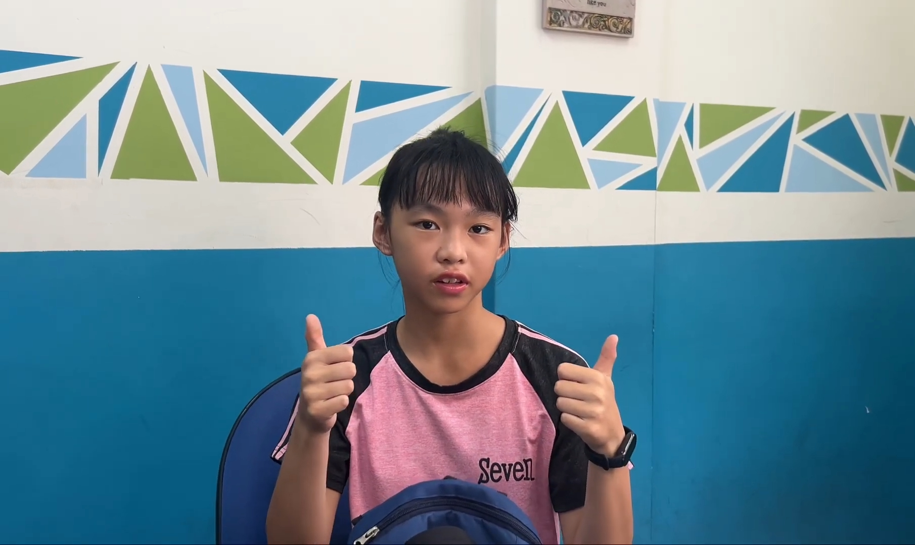 Leona - Whose Backpack Is It? - Caves Family敦煌親子愛英語